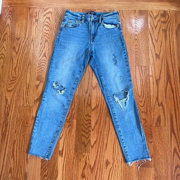GAP | Jeans | Womens Gap Denim Ripped Knee Jeans | Poshmark